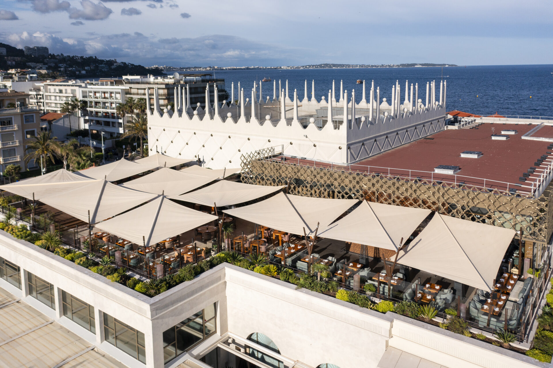 KE – Essential Design and Custom Planning for Zuma Cannes’ Trendy ...